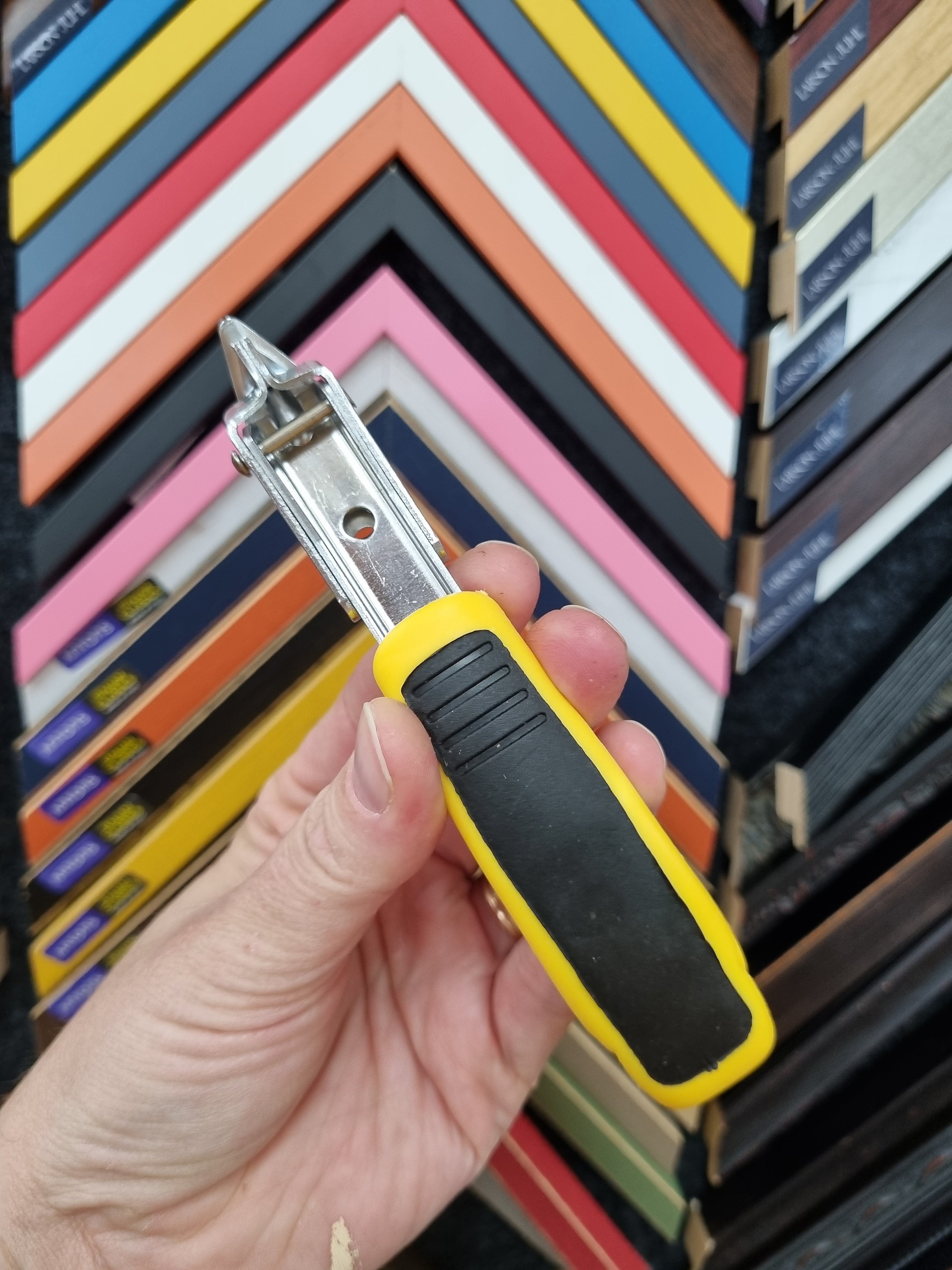 Heavy duty staple remover tool store